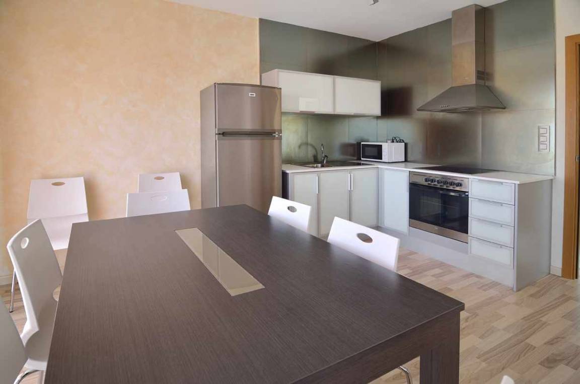 66 M² Apartamento ∙ 4 Habitaciones ∙ 8 Huéspedes - Sant Carles de la Ràpita