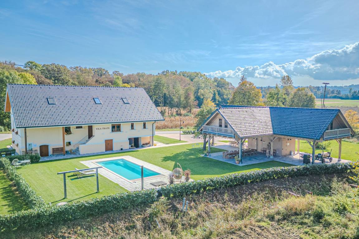 63 M² Apartment ∙ 2 Bedrooms ∙ 8 Guests - Slovenia