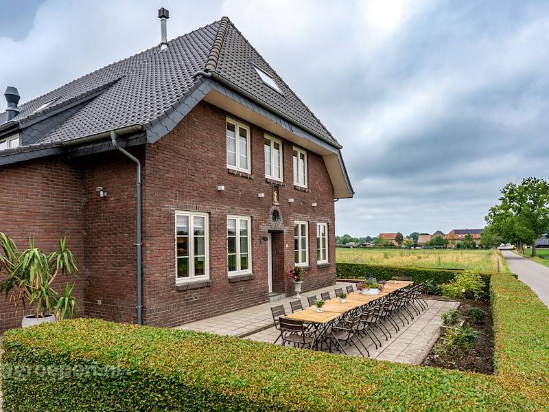 Maison De Vacances ∙ 8 Chambres ∙ 18 Personnes - Aubel