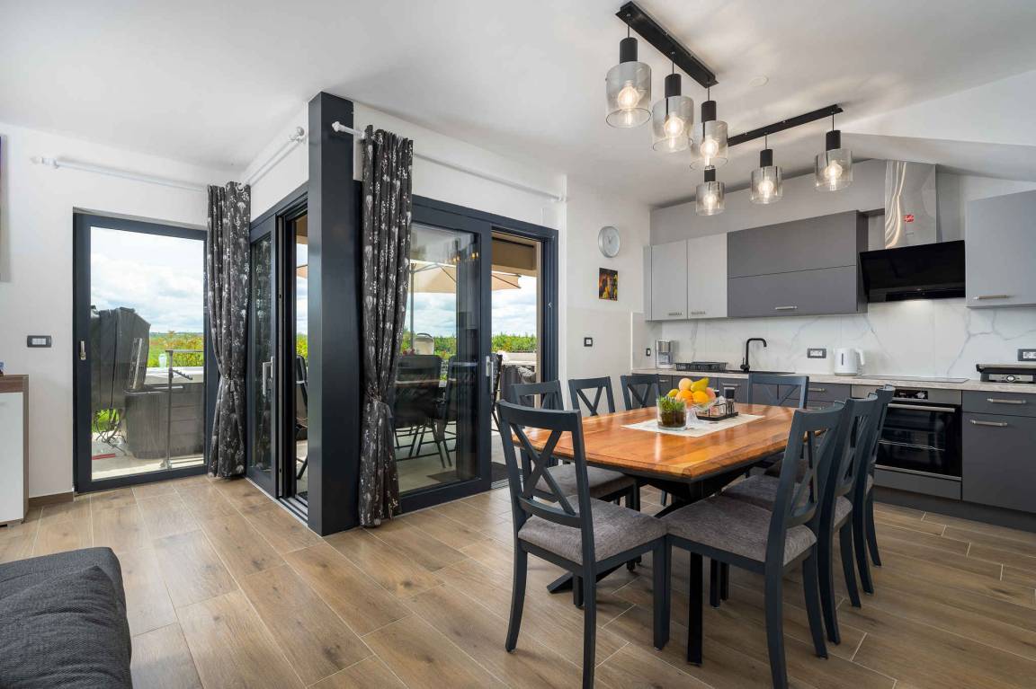 100 M² Ferienwohnung ∙ 3 Schlafzimmer ∙ 6 Gäste - Umag