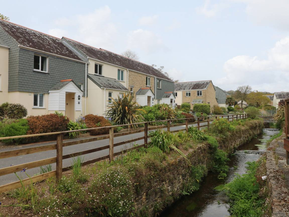 Cottage ∙ 2 Bedrooms ∙ 4 Guests - Penryn