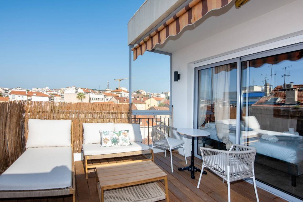 19 M² Studio ∙ 2 Personnes - IBIS Cannes Mouans Sartoux parking gratuit