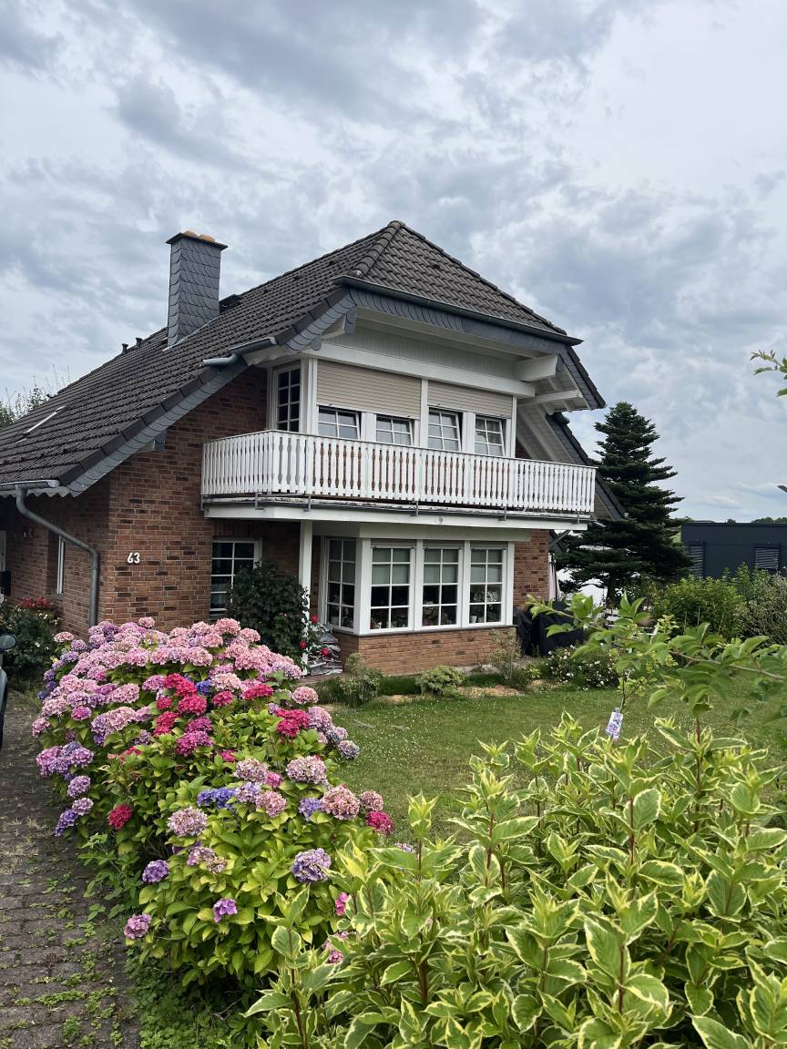 80 M² Apartment ∙ 1 Bedroom ∙ 6 Guests - Overath