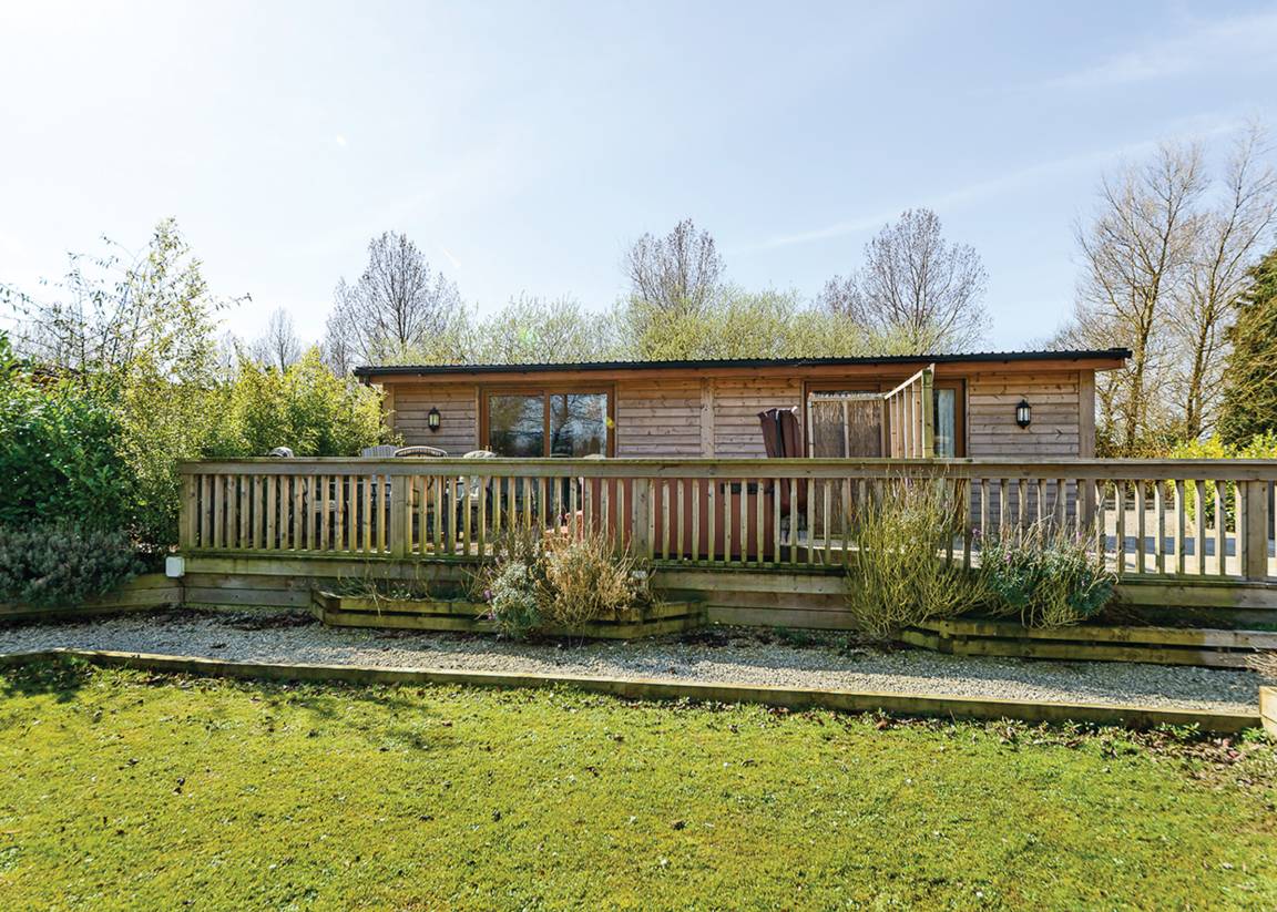 Chalet ∙ 2 Bedrooms ∙ 4 Guests - Flamingo Land Resort