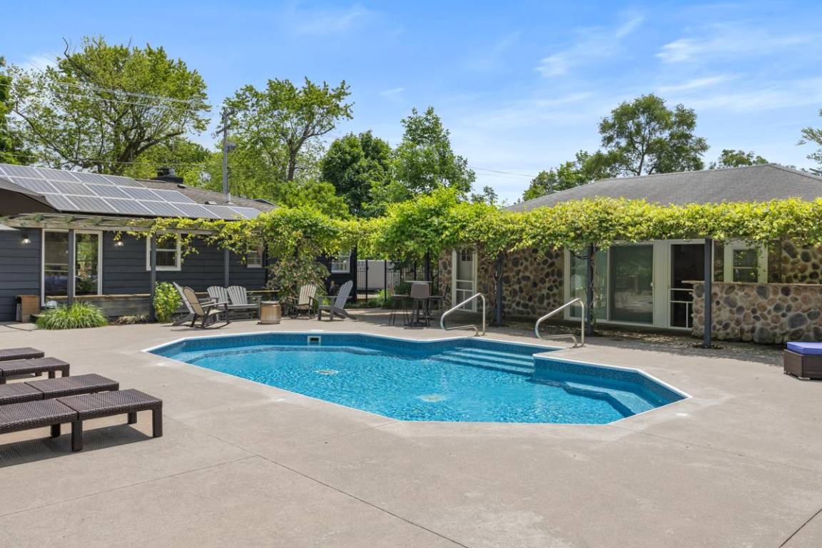 219 M² Villa ∙ 4 Bedrooms ∙ 12 Guests - Holland, MI