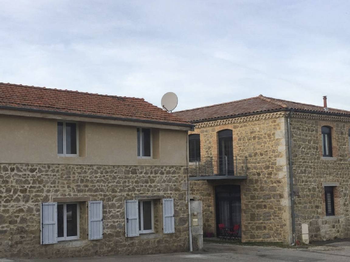 95 M² Maison De Vacances ∙ 4 Chambres ∙ 10 Personnes - Ampuis