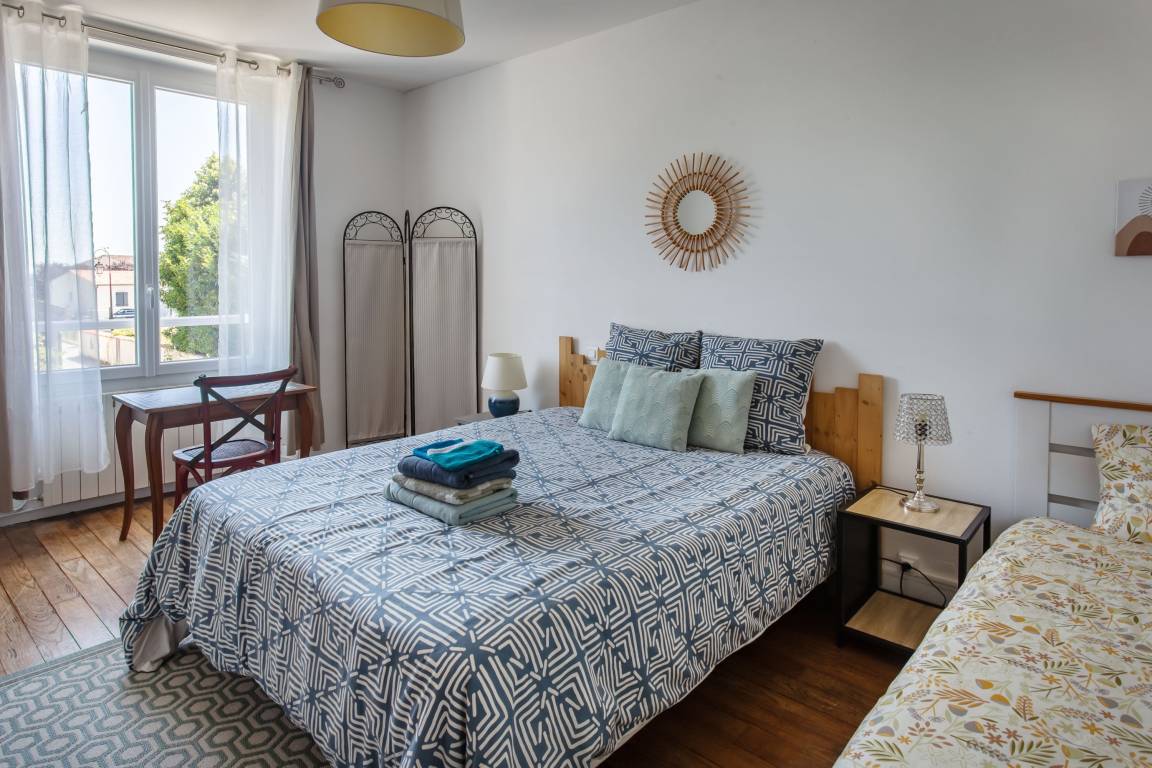 15 M² Bed & Breakfast ∙ 1 Habitación ∙ 3 Huéspedes - Cognac