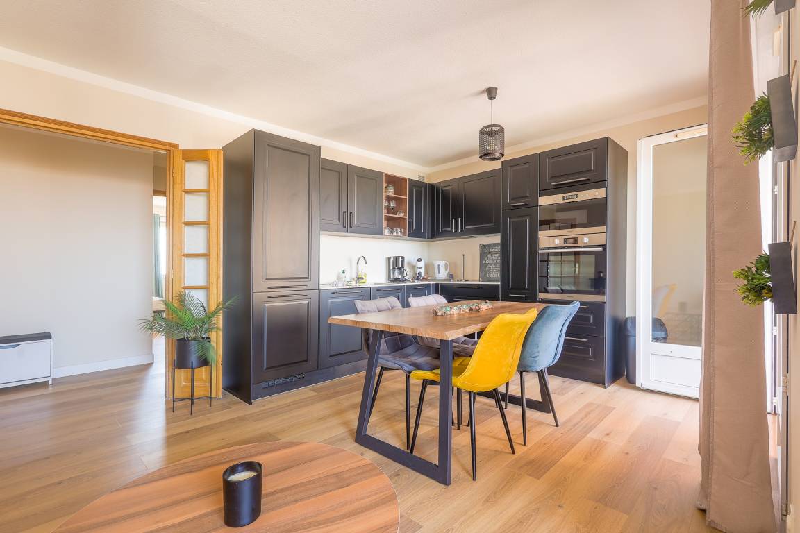 75 M² Apartment ∙ 3 Bedrooms ∙ 6 Guests - L'Île-Rousse