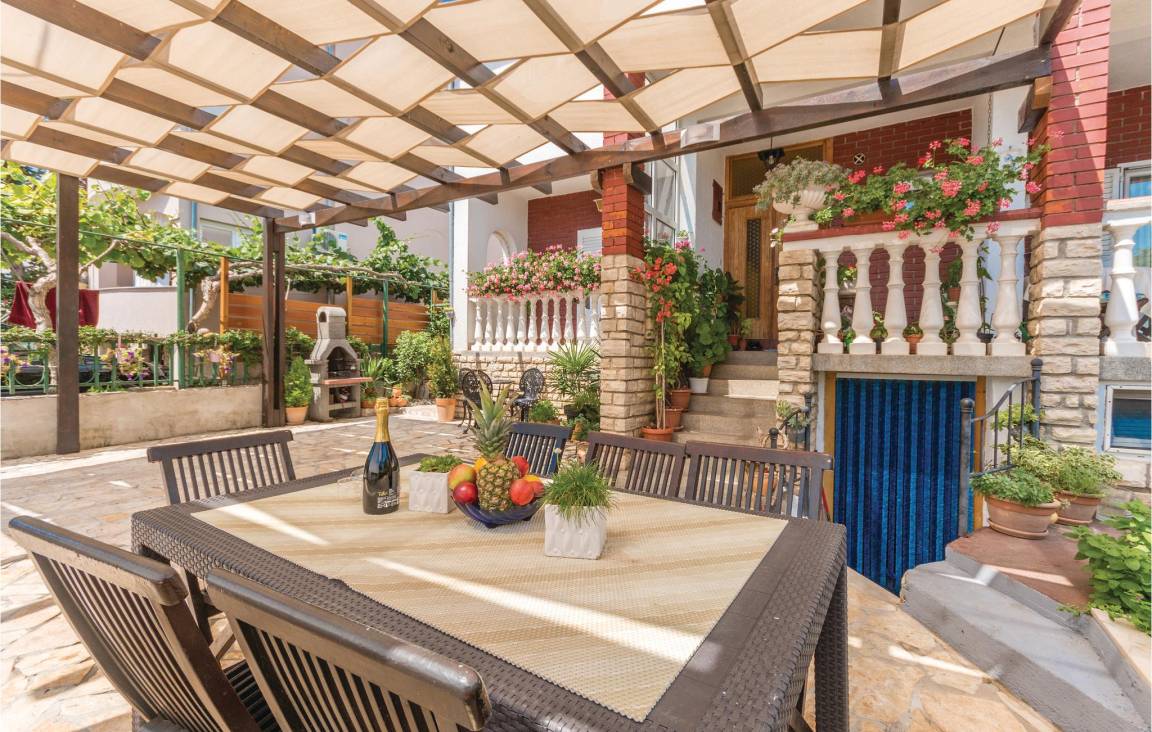 51 M² Apartment ∙ 2 Bedrooms ∙ 5 Guests - Biograd na Moru