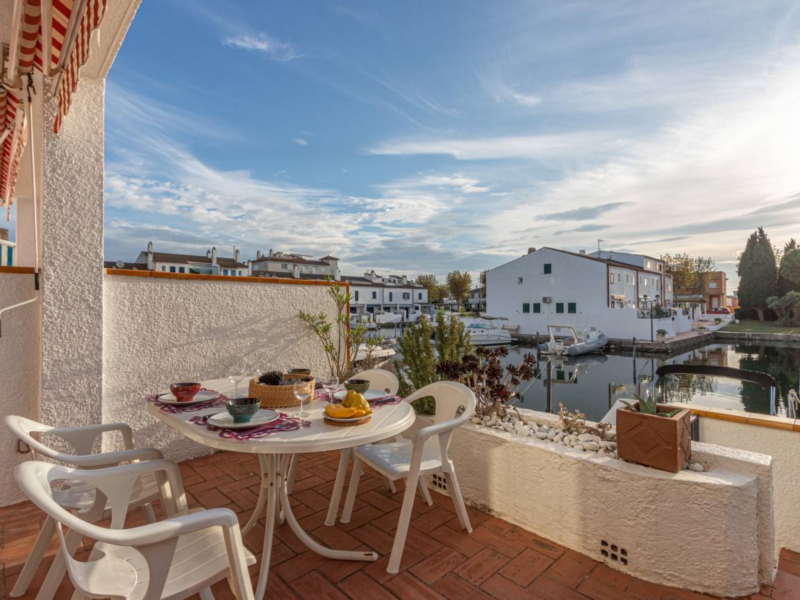95 M² Maison De Vacances ∙ 3 Chambres ∙ 6 Personnes - Empuriabrava
