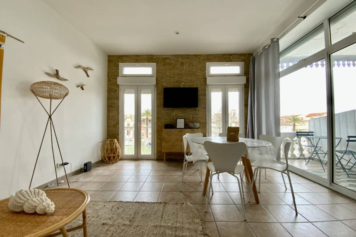 60 M² Appartement ∙ 2 Chambres ∙ 5 Personnes - Aigues-Mortes