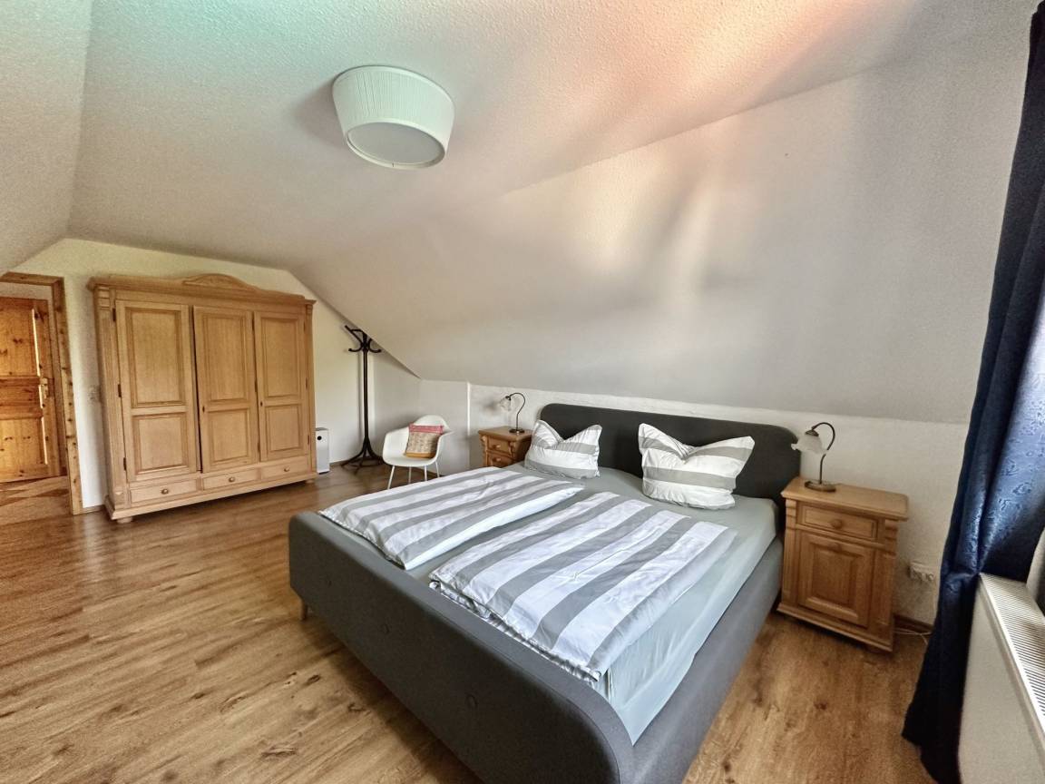 105 M² Ferienwohnung ∙ 3 Schlafzimmer ∙ 6 Gäste - Mecklenburgische Seenplatte