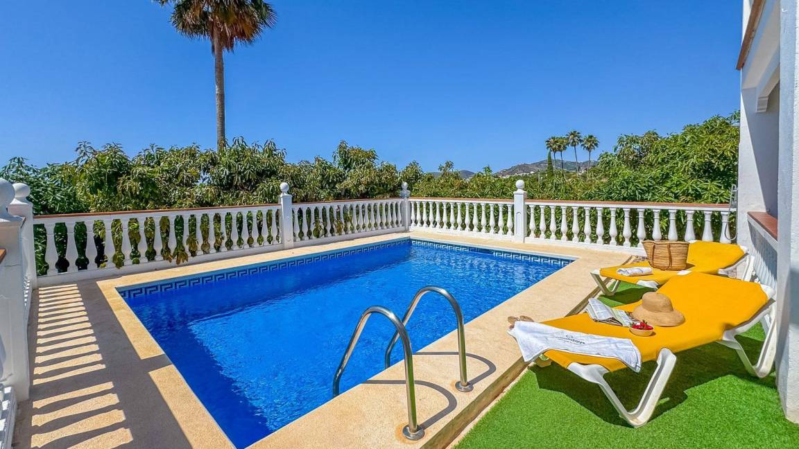 80 M² Ferienhaus ∙ 3 Schlafzimmer ∙ 5 Gäste - Nerja