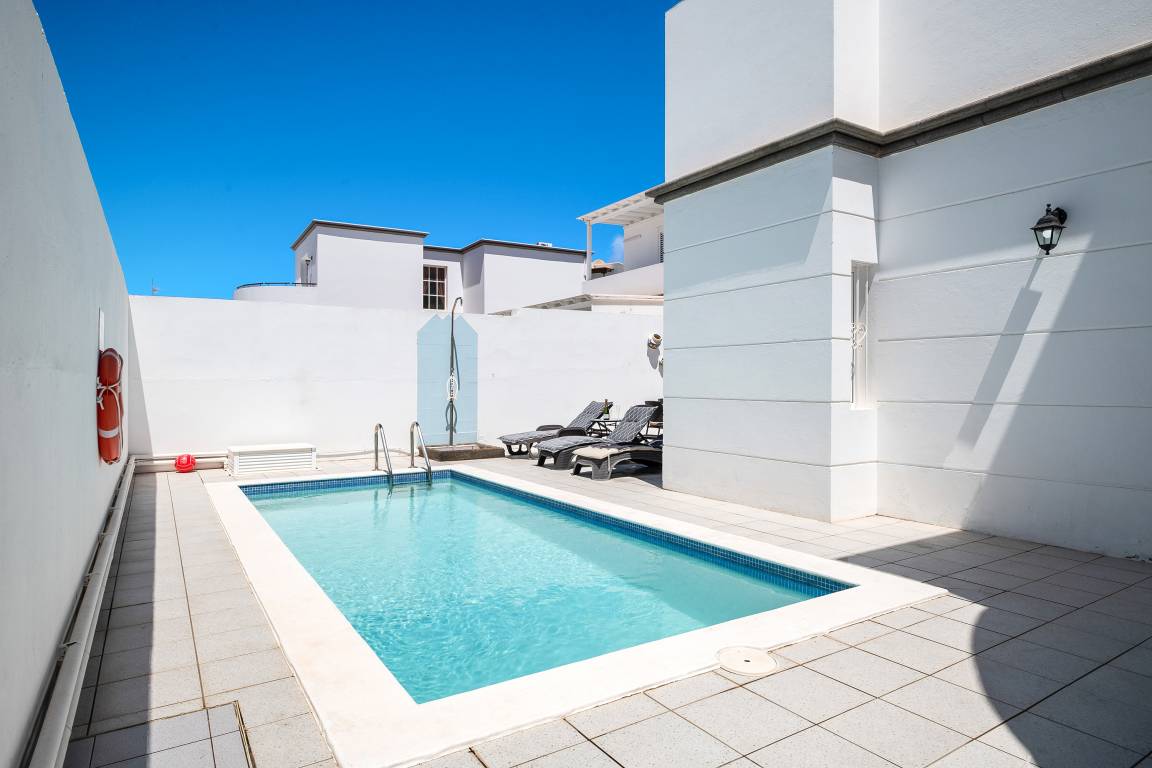 200 M² Villa ∙ 3 Schlafzimmer ∙ 6 Gäste - Puerto del Carmen