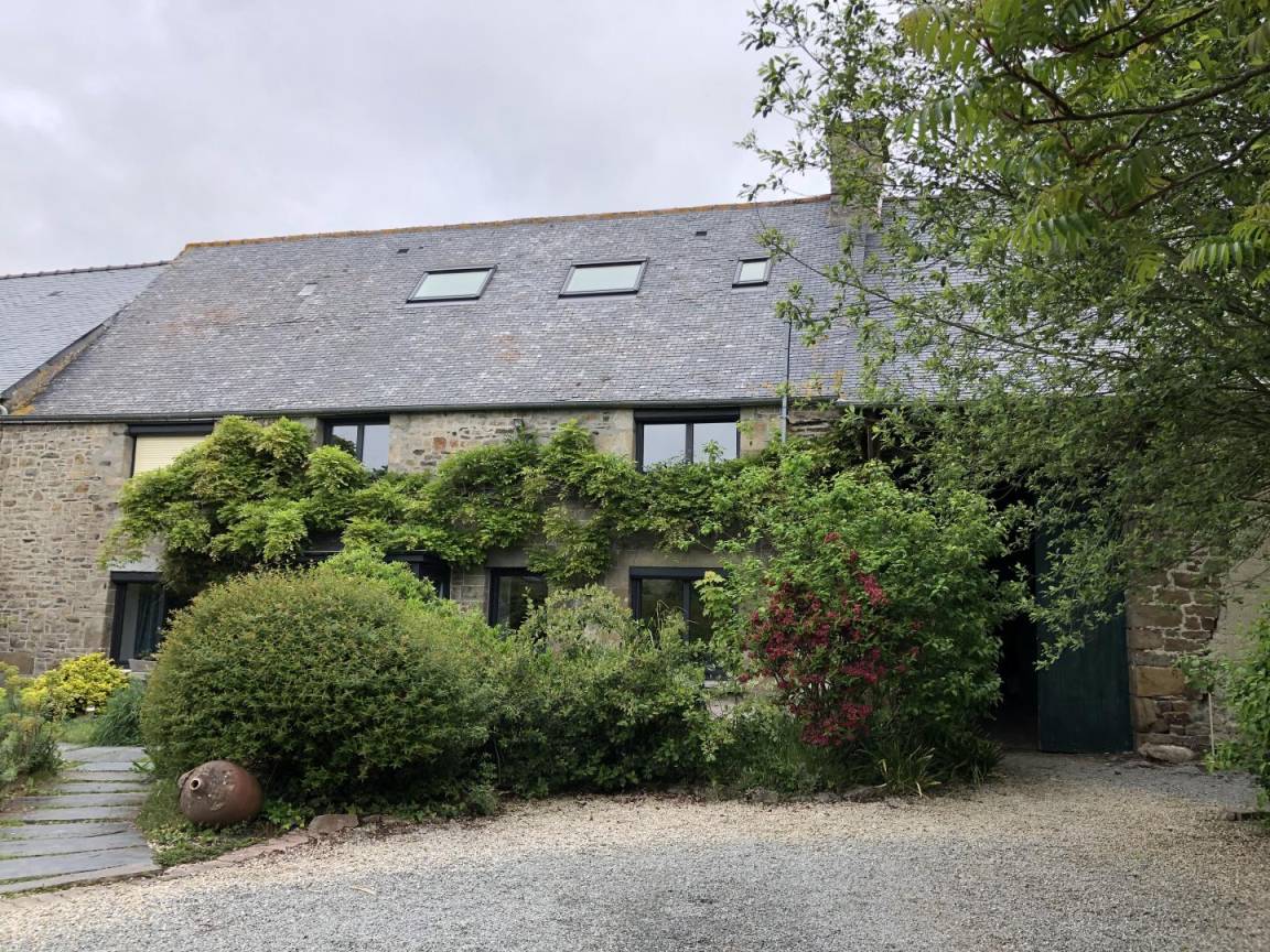 186 M² Gîte ∙ 4 Chambres ∙ 11 Personnes - Hirel
