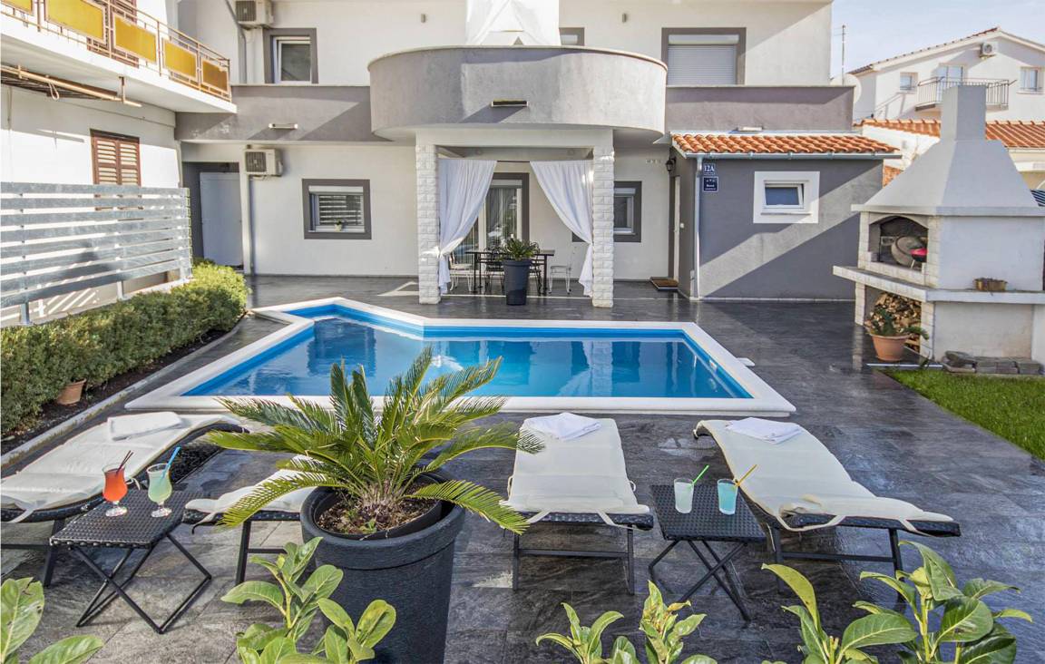 150 M² Ferienhaus ∙ 3 Schlafzimmer ∙ 8 Gäste - Vodice