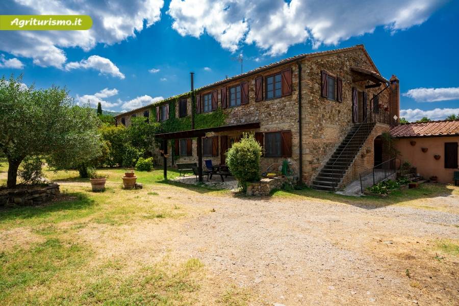 80 M² Maalaistalo ∙ 3 Makuuhuonetta ∙ 5 Vierasta - Volterra