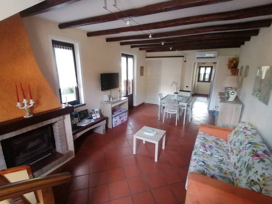 90 M² Ferienhaus ∙ 1 Schlafzimmer ∙ 4 Gäste - Mergozzo