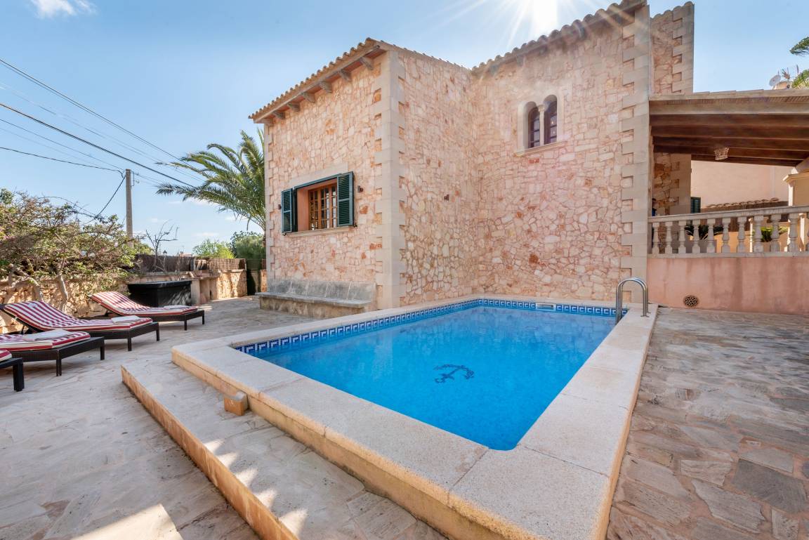 150 M² House ∙ 2 Bedrooms ∙ 4 Guests - Cala Santanyí