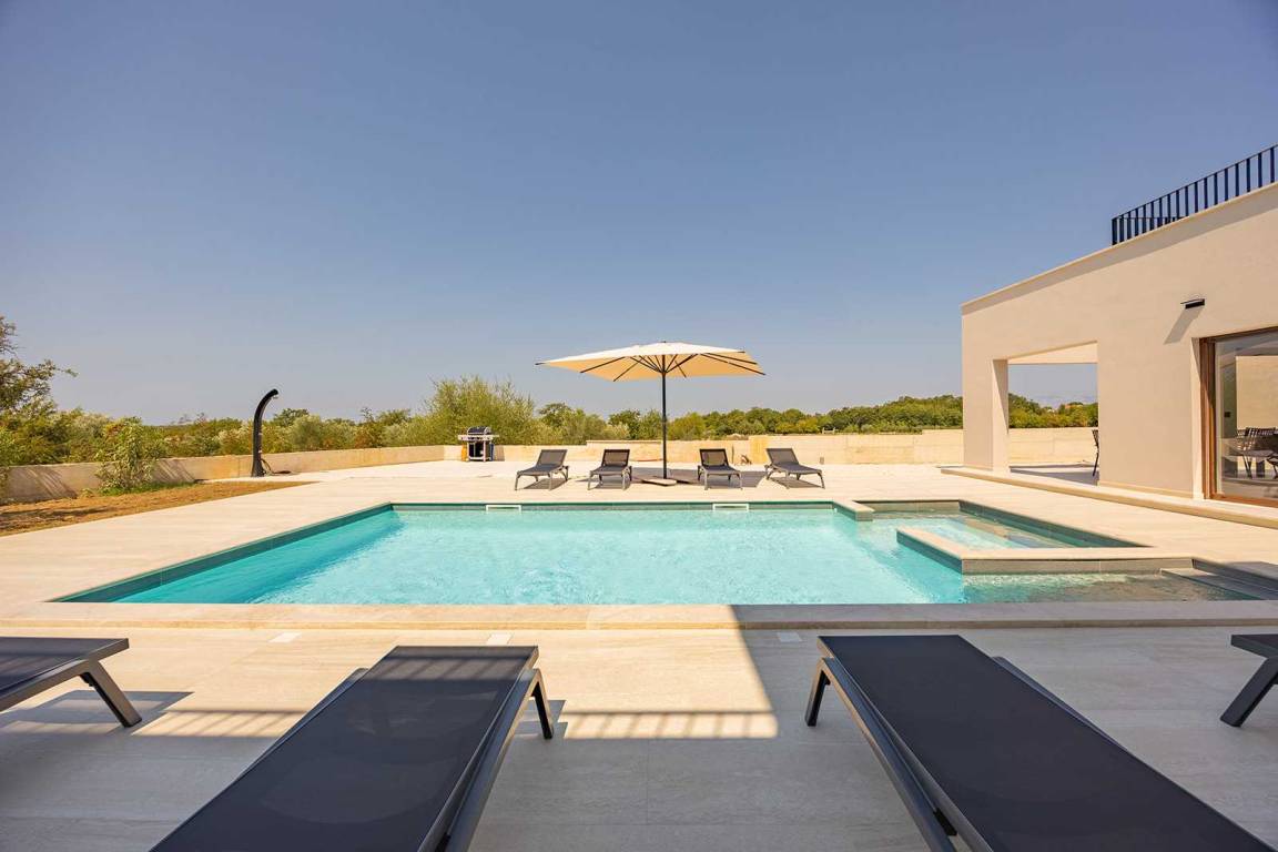 270 M² Villa ∙ 4 Schlafzimmer ∙ 10 Gäste - Zadar