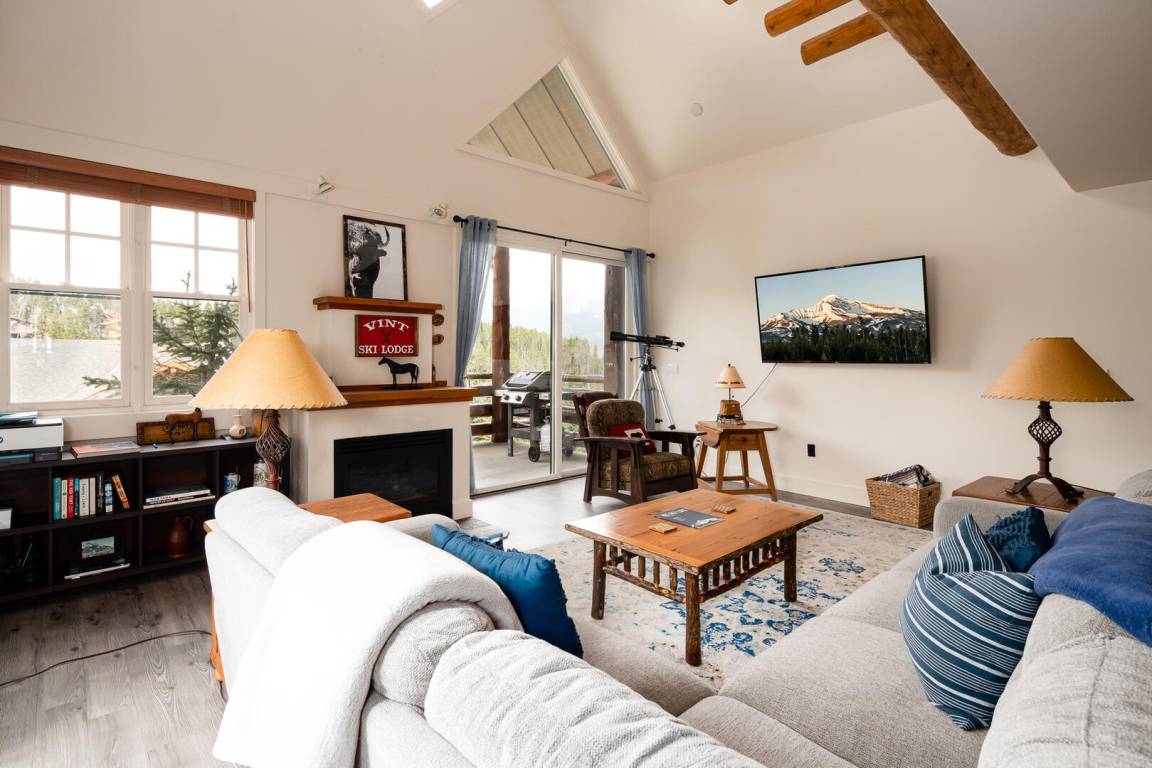House ∙ 3 Bedrooms ∙ 9 Guests - Big Sky, MT