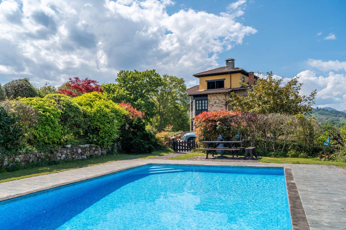 280 M² Ferienhaus ∙ 7 Schlafzimmer ∙ 15 Gäste - Asturien