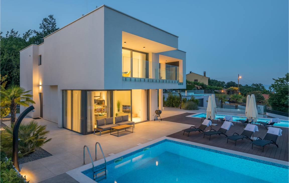 300 M² Ferienhaus ∙ 4 Schlafzimmer ∙ 8 Gäste - Rijeka