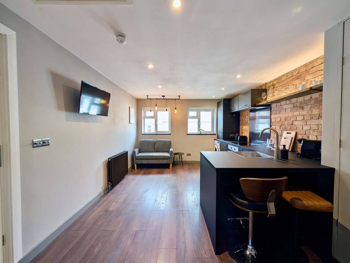 Apartment ∙ 1 Bedroom ∙ 2 Guests - Royal Tunbridge Wells