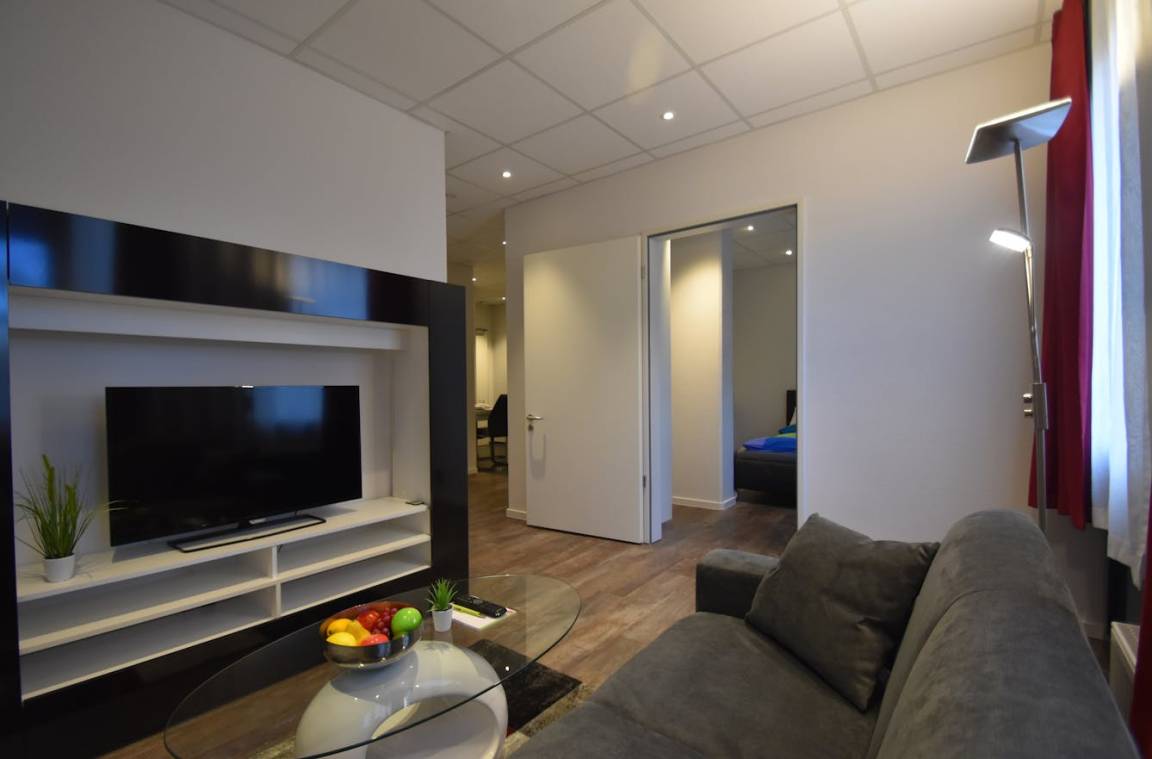 43 M² Apartment ∙ 1 Bedroom ∙ 2 Guests - Frankfurt (Main) Hauptbahnhof