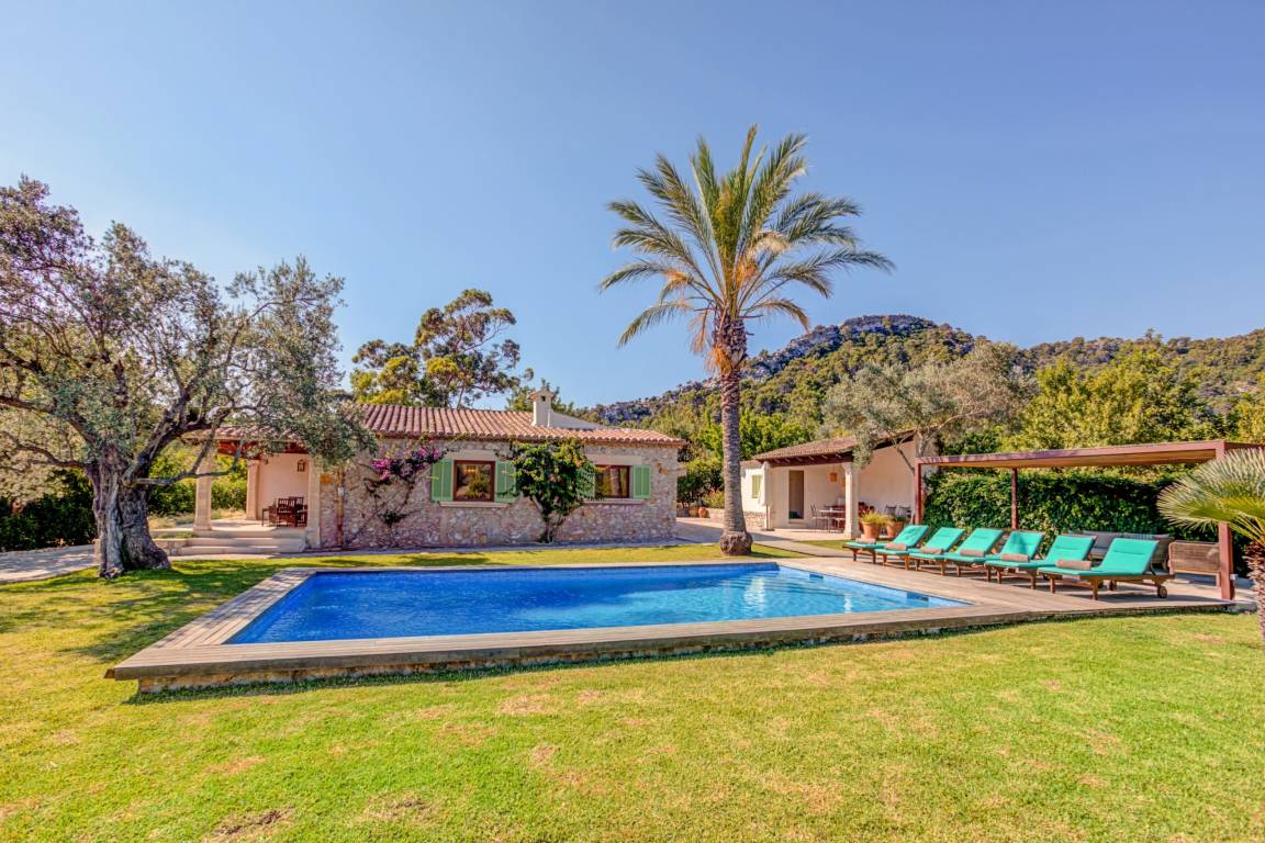 180 M² Ferienhaus ∙ 3 Schlafzimmer ∙ 6 Gäste - Pollença