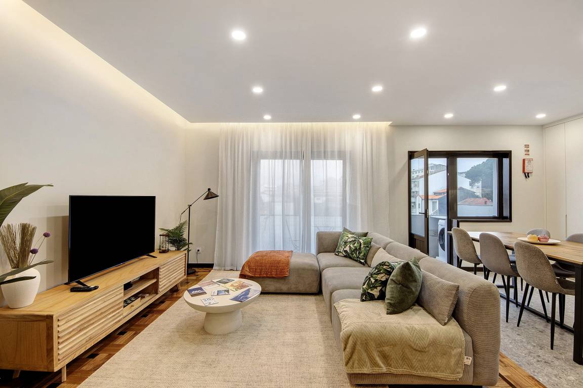 90 M² Apartamento ∙ 3 Habitaciones ∙ 6 Huéspedes - Oporto