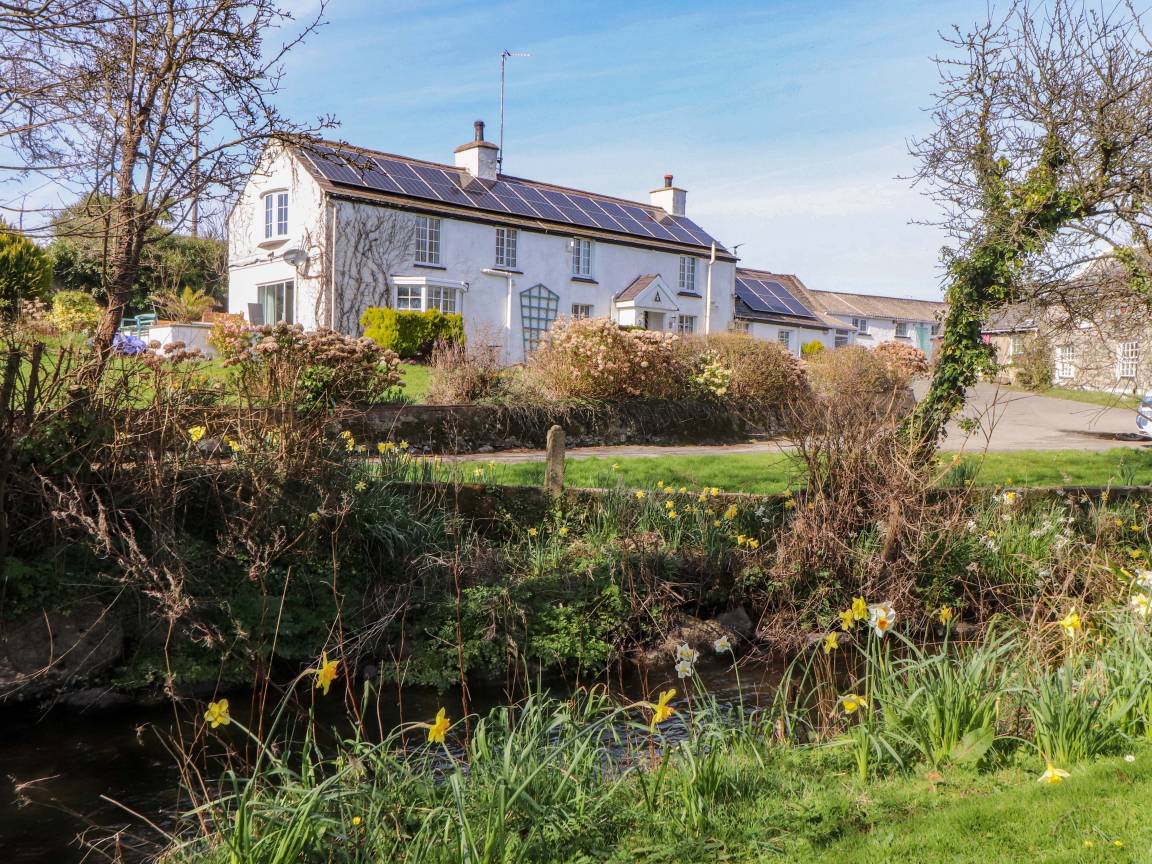 Cottage ∙ 3 Bedrooms ∙ 6 Guests - Rhosneigr