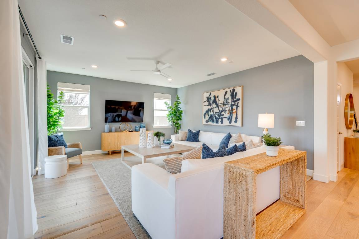 158 M² House ∙ 3 Bedrooms ∙ 6 Guests - Davis, CA