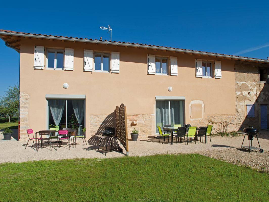 174 M² Gîte ∙ 5 Chambres ∙ 14 Personnes - Mâcon