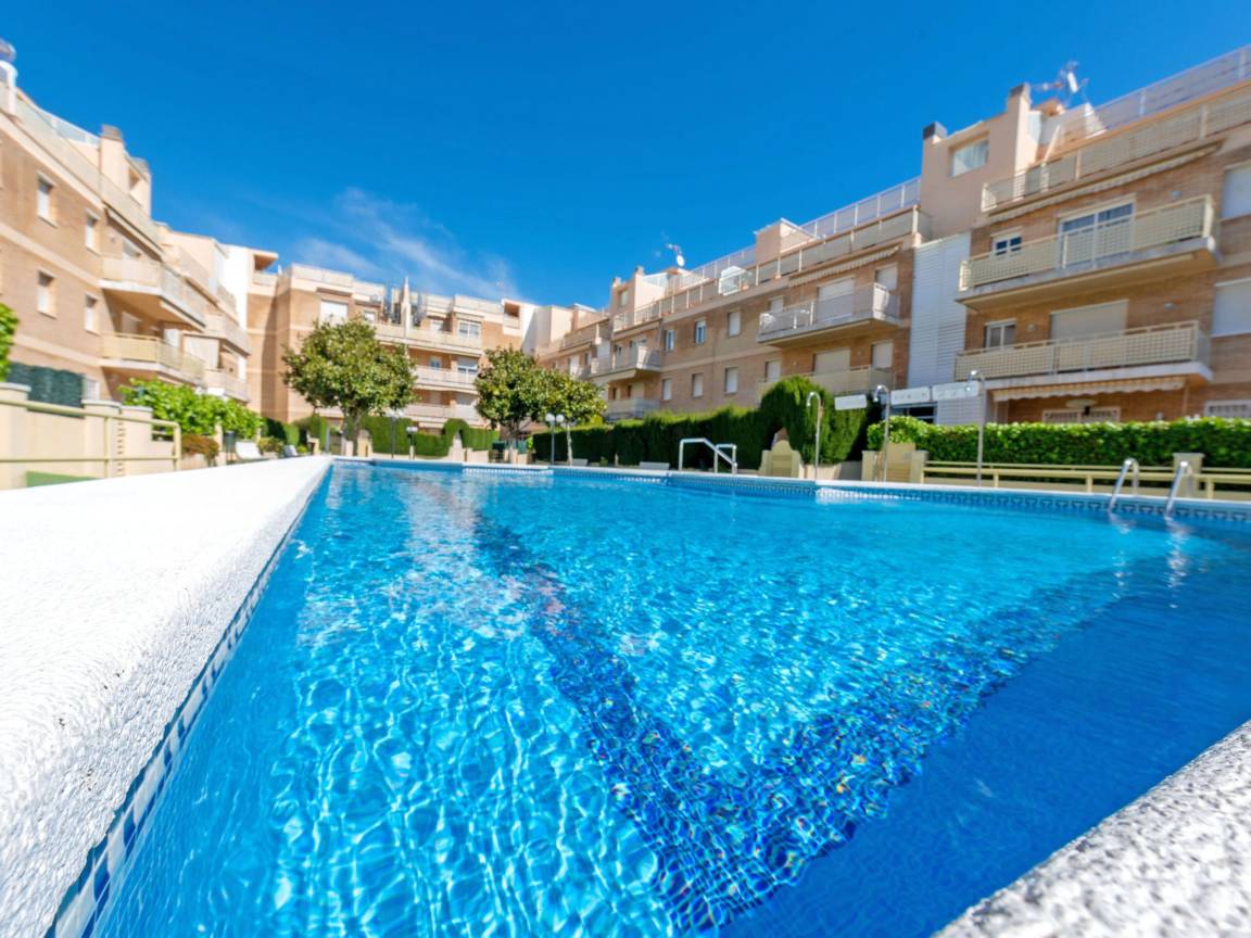 68 M² Appartement ∙ 2 Slaapkamers ∙ 5 Gasten - Cunit