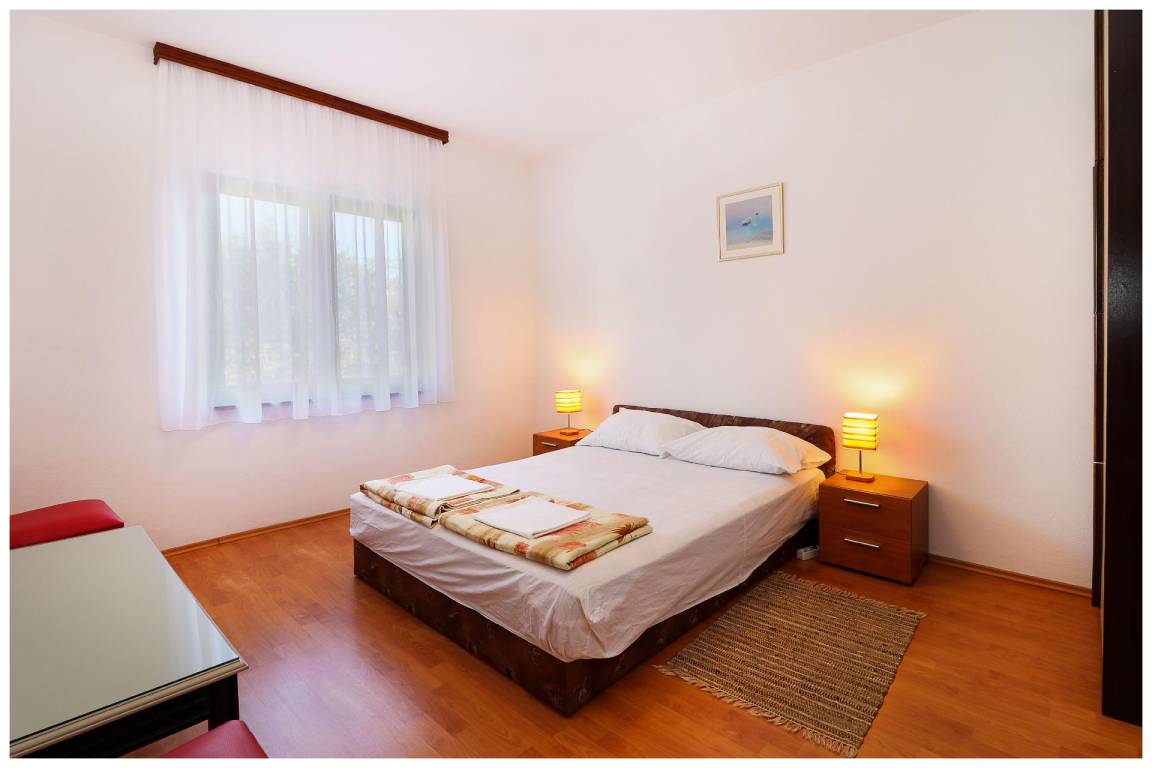 80 M² Apartment ∙ 2 Bedrooms ∙ 5 Guests - Primošten
