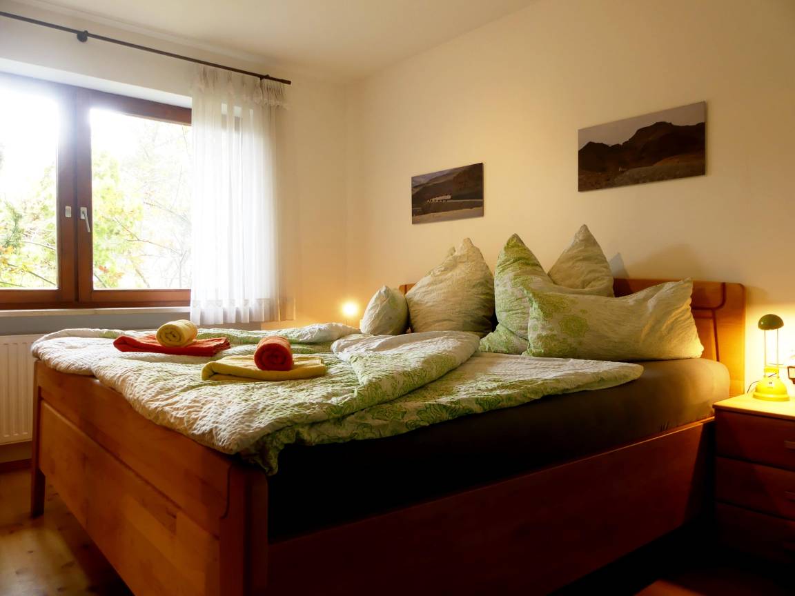 75 M² Ferienwohnung ∙ 2 Schlafzimmer ∙ 5 Gäste - Bad Saulgau