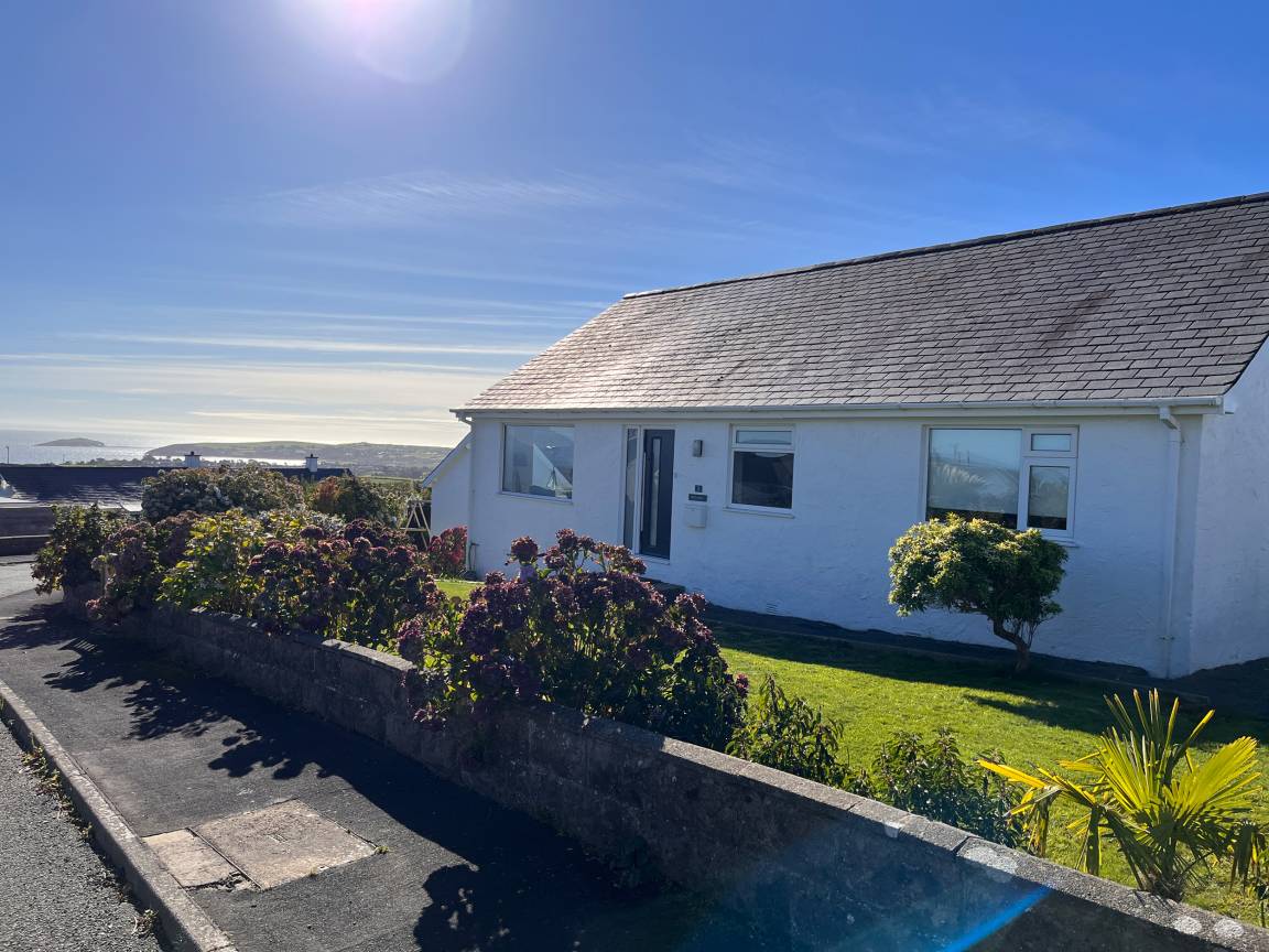 Cottage ∙ 3 Bedrooms ∙ 6 Guests - Abersoch