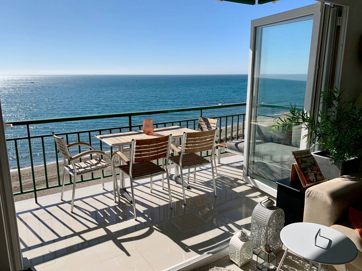 75 M² Apartment ∙ 3 Bedrooms ∙ 6 Guests - Fuengirola