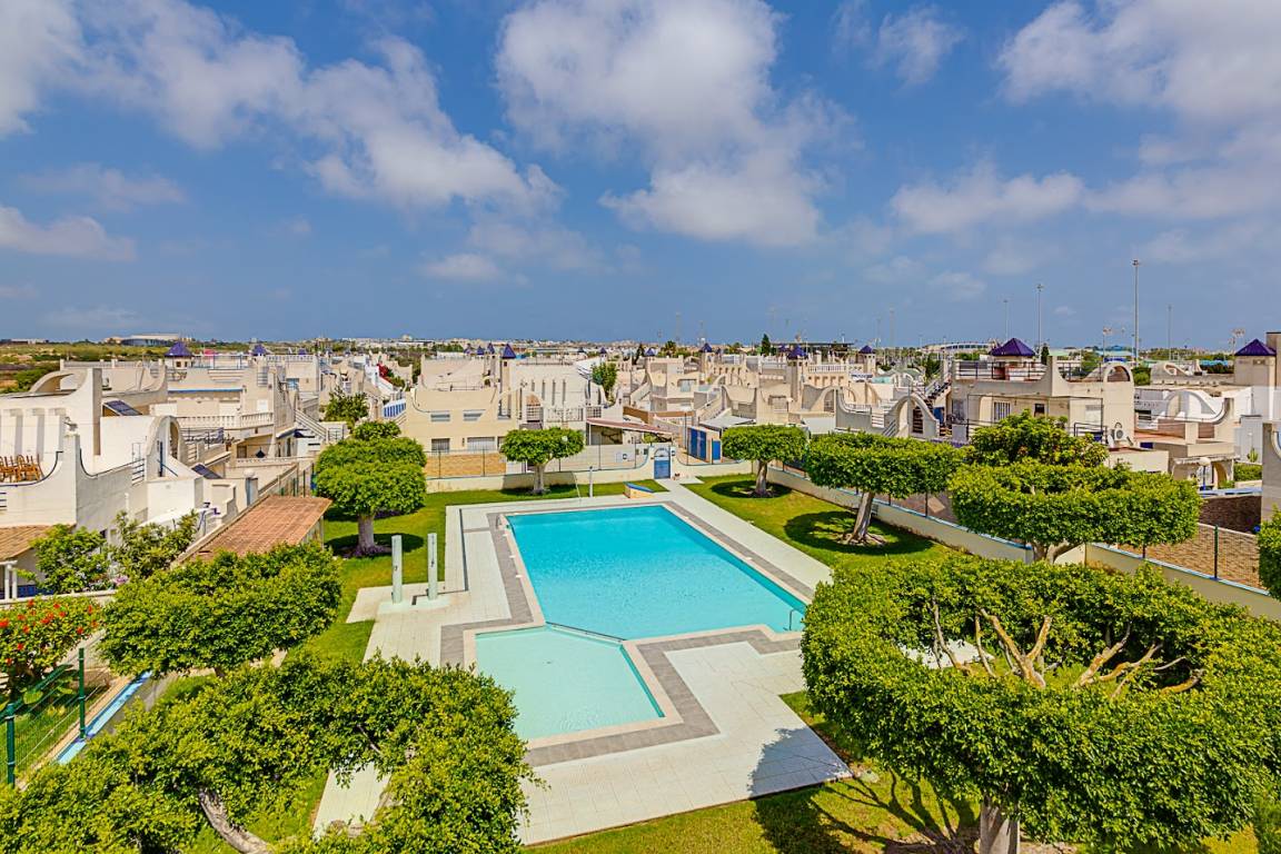 48 M² Ferienhaus ∙ 1 Schlafzimmer ∙ 2 Gäste - Torrevieja