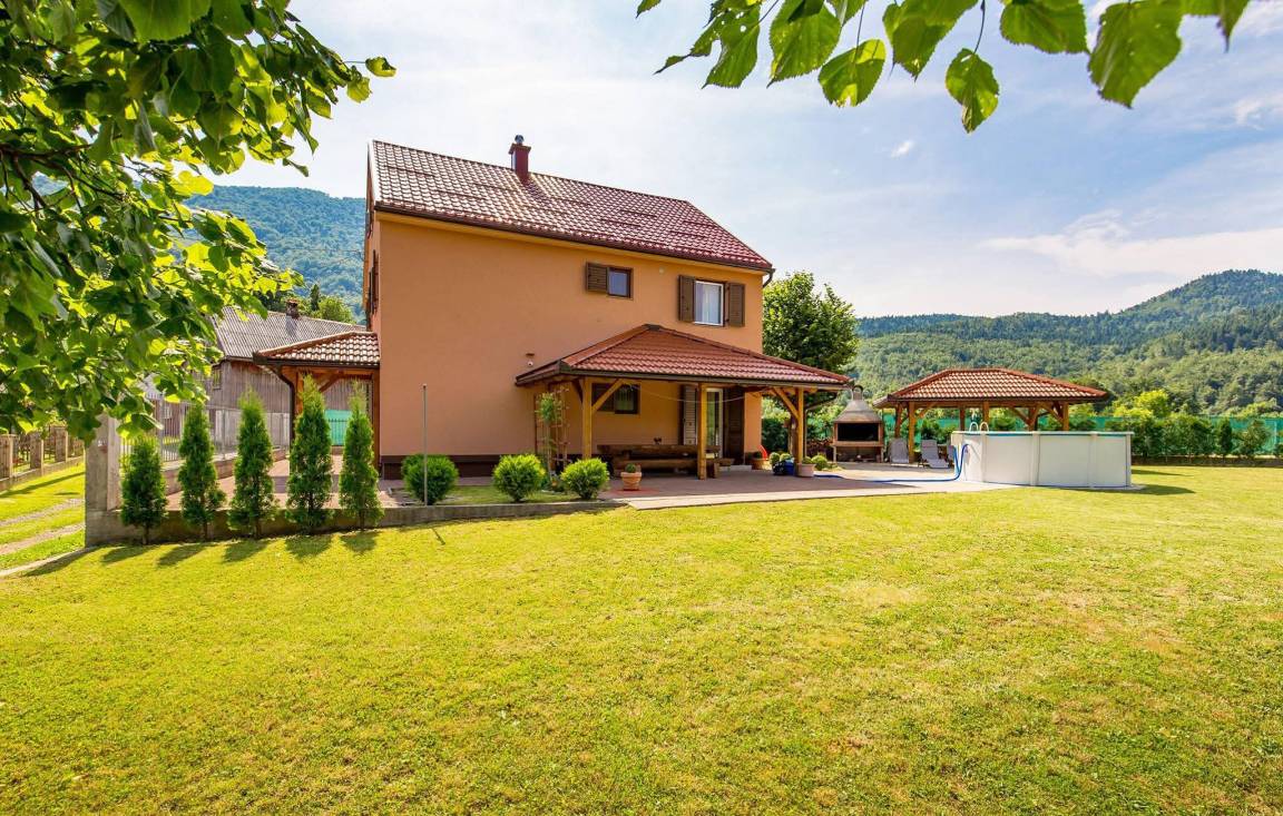 160 M² House ∙ 3 Bedrooms ∙ 8 Guests - Croatia