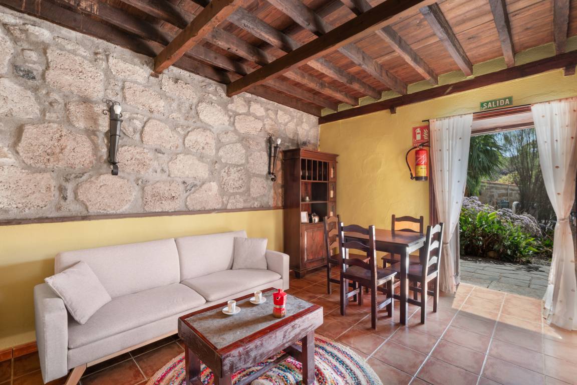 40 M² Apartment ∙ 1 Bedroom ∙ 4 Guests - Tenerife South Airport (TFS)
