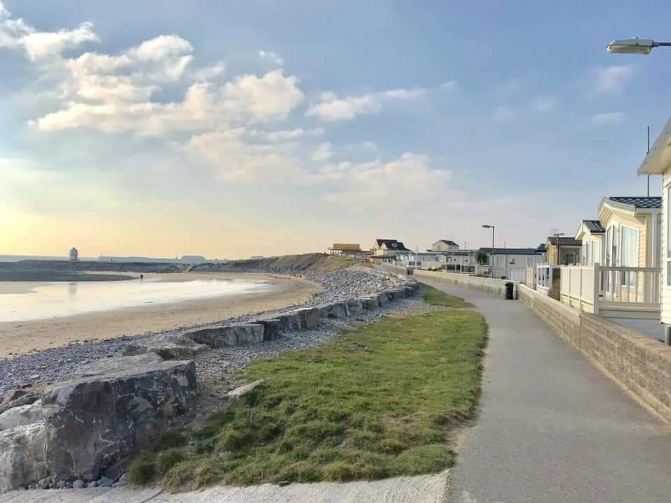 Chalet ∙ 3 Bedrooms ∙ 8 Guests - Porthcawl