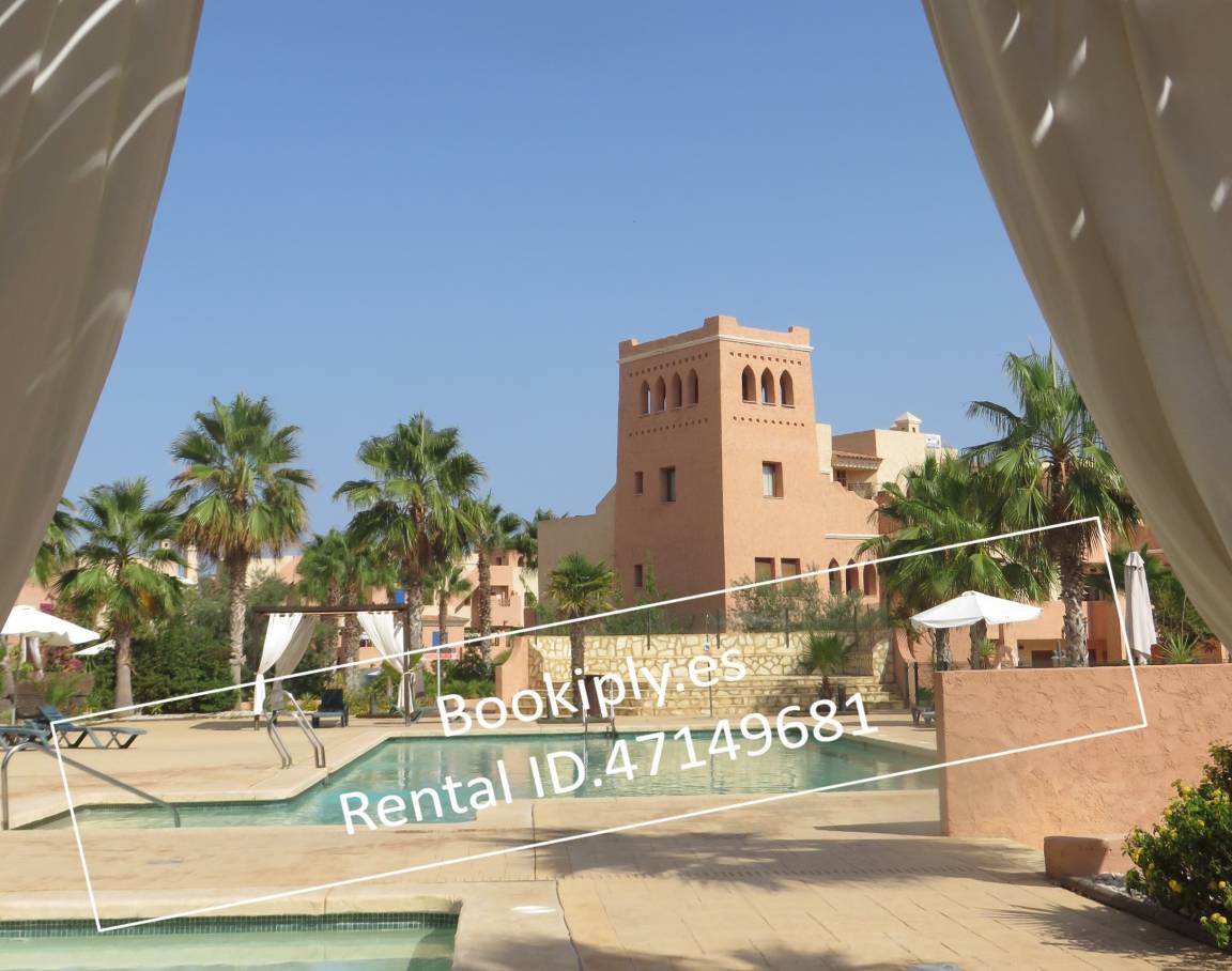 80 M² Apartamento ∙ 2 Habitaciones ∙ 6 Huéspedes - Mojácar
