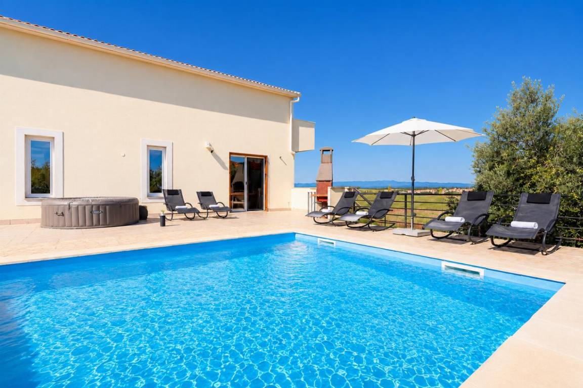 236 M² Villa ∙ 4 Schlafzimmer ∙ 8 Gäste - Biograd na Moru