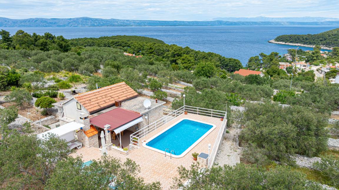 45 M² Villa ∙ 2 Bedrooms ∙ 5 Guests - Vela Luka