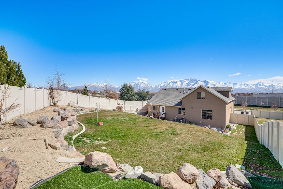 92 M² Apartment ∙ 1 Bedroom ∙ 4 Guests - South Jordan, UT