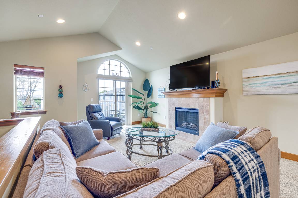 116 M² Apartment ∙ 2 Bedrooms ∙ 7 Guests - Lincoln City, OR