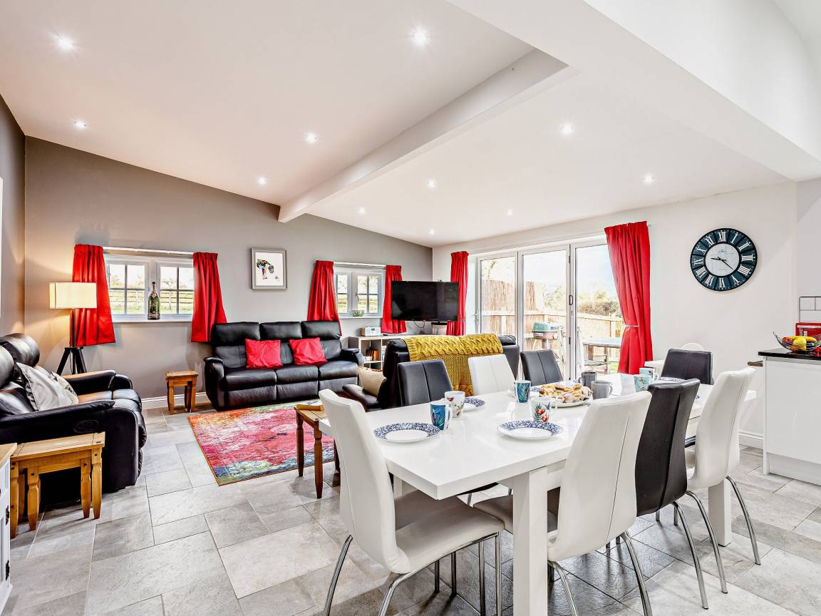 Cottage ∙ 4 Bedrooms ∙ 8 Guests - Cheddar