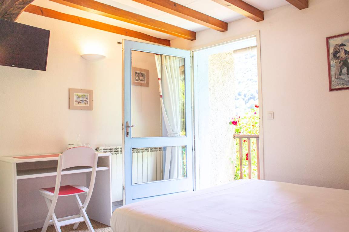 22 M² Hotel ∙ 2 Bedrooms ∙ 4 Guests - Bagnères-de-Bigorre